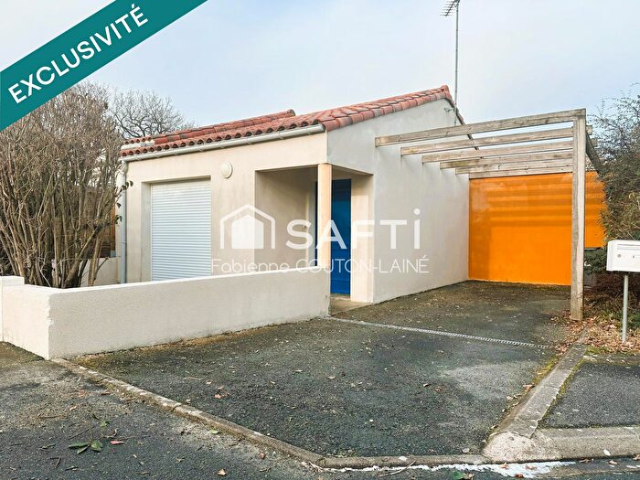 Maison à vendre - La Roche-sur-Yon, Le Bourg sous la Roche - 2 pièces - 1 chambre