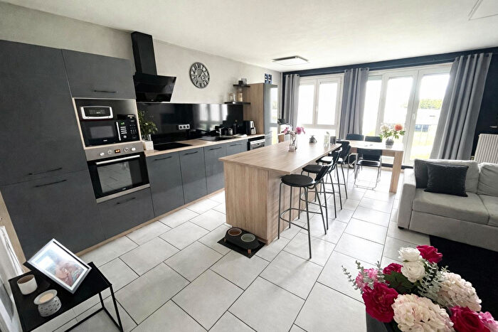 Appartement à vendre - Longvic - 3 pièces - 2 chambres