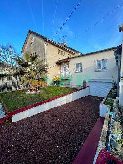 Maison 8 pièces à Athis-Mons, Val dAthis, à vendre