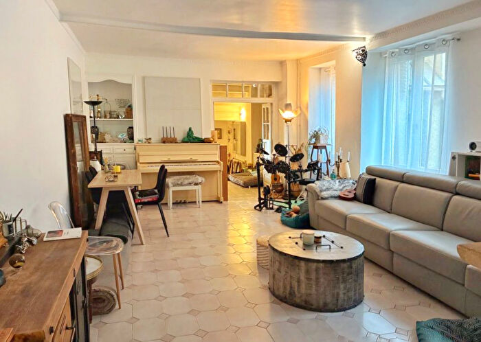 Appartement à louer - Versailles, Saint-Louis - 5 pièces - 3 chambres