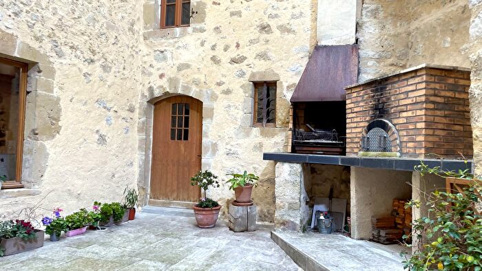 Laurac : Maison 15 pièces à vendre