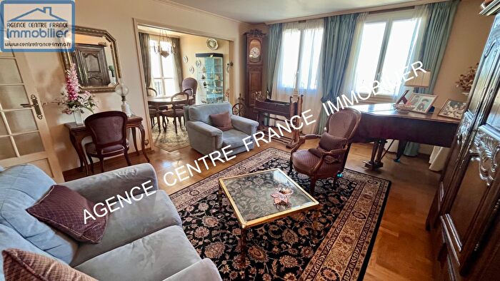 Appartement 4 pièces à vendre - Bourges, Aéroport, Vauvert, Pierrelay, Pissevieille