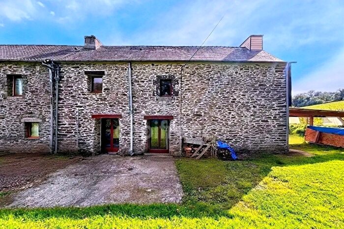 Maison à vendre - Lopérec - 5 pièces - 3 chambres