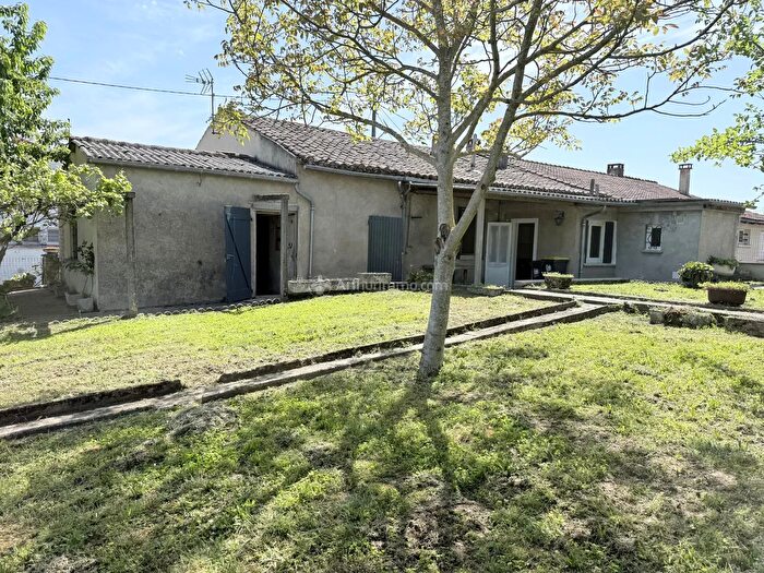 Maison 4 pièces à Saint-Benoît-de-Carmaux, à vendre