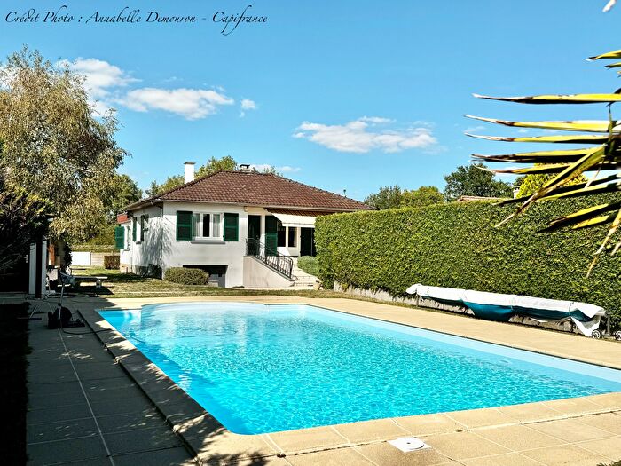 Mozac : Maison 4 pièces à vendre