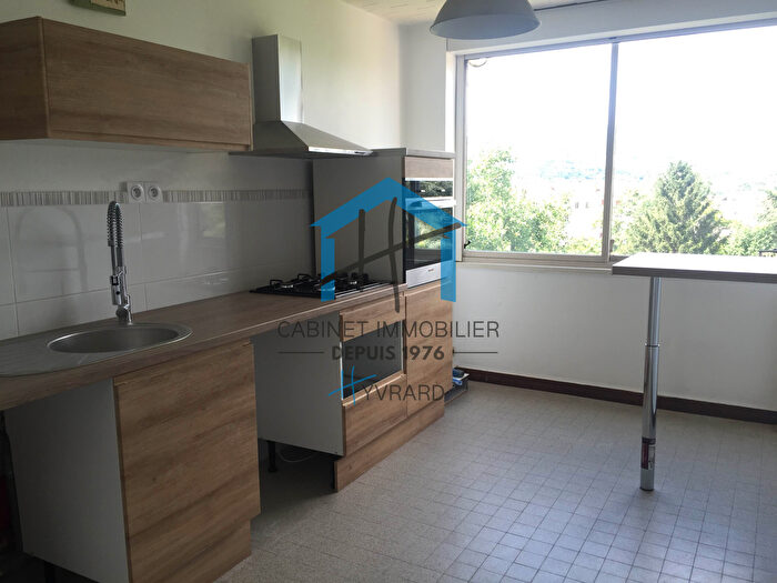 Appartement 4 pièces à Saint-Chamond, Fonsala, à louer