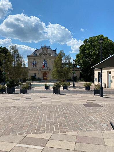 Appartement à vendre - Fontenay-aux-Roses, Centre-ville, Parc - 3 pièces - 2 chambres