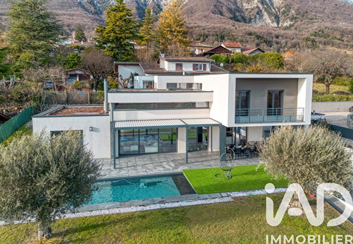 Maison à vendre - Saint-Ismier - 6 pièces - 4 chambres