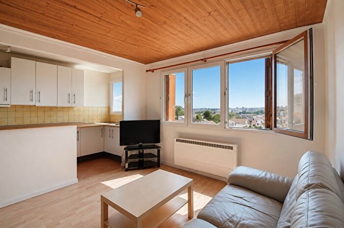 Appartement 2 pièces à Antony, Croix de Berny, à vendre