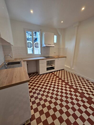 Appartement à louer - Paris ème arrondissement - 3 pièces - 2 chambres