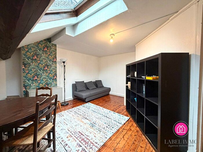 Appartement à louer - Nungesser-La Briquette-Faubourg de Cambrai, Valenciennes - 3 pièces - 2 chambres