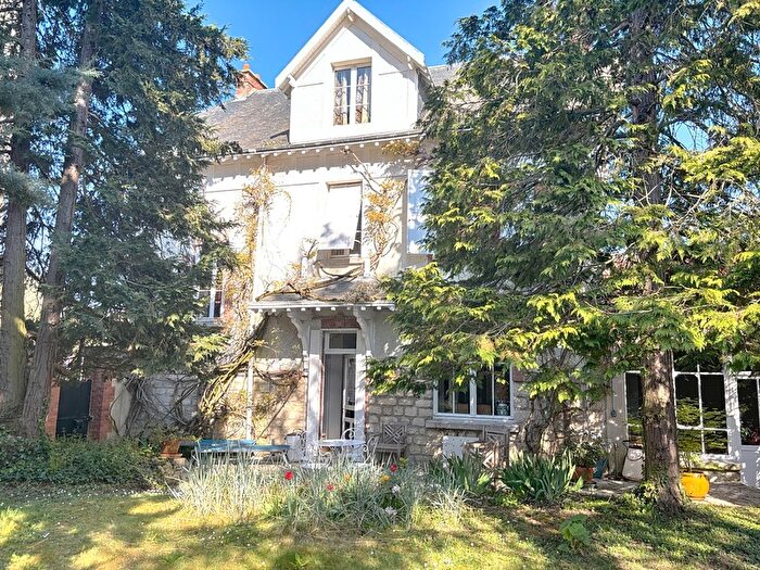 Maison à vendre - Gueux - 9 pièces - 6 chambres