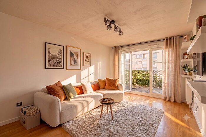 Appartement 3 pièces à Maisons-Alfort, Centre-ville, à vendre