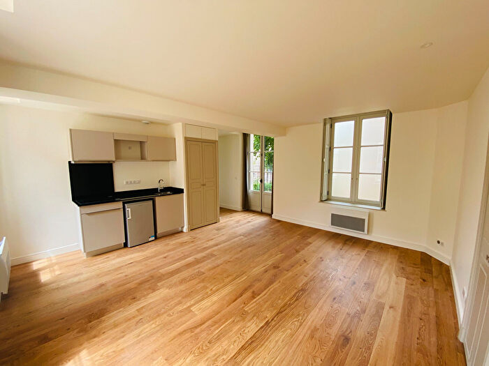 Appartement à louer - Auxerre, Centre-ville - 1 pièce