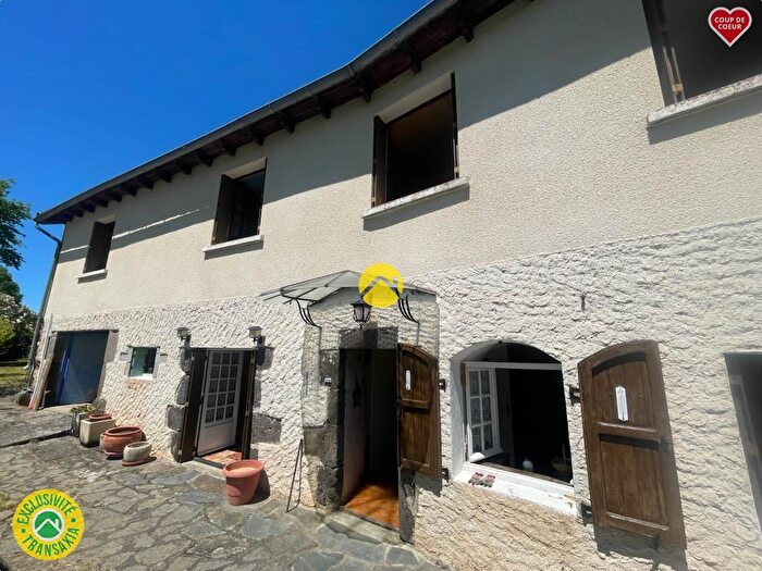Pierrefort - Maison 10 pièces à vendre