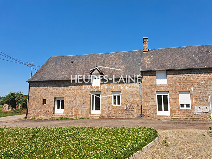 Saint-Georges-de-Reintembault : Maison 4 pièces à louer