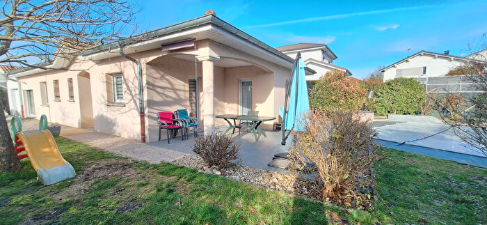 Maison à vendre - Montagnat - 6 pièces - 5 chambres