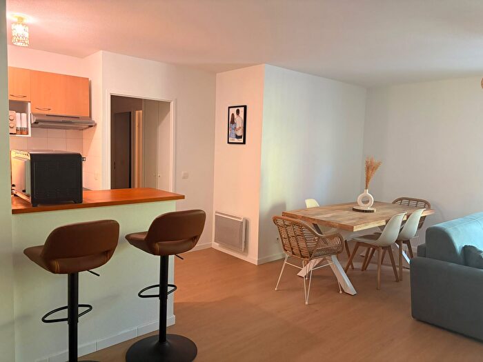 Appartement 3 pièces à Bordeaux, Ornano, à louer