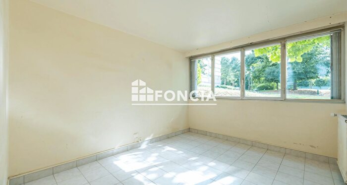 Appartement à vendre - Nanterre, Mont Valérien - 1 pièce