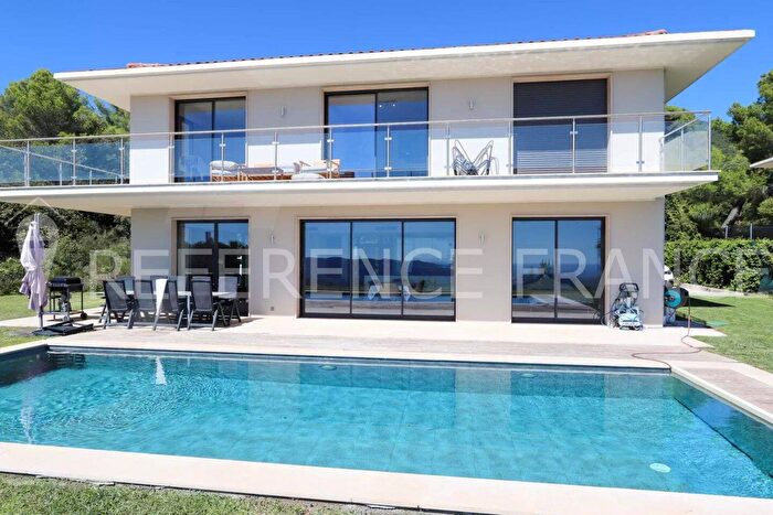 Maison à louer - Valmasque-Notre Dame de Vie, Mougins - 5 pièces - 4 chambres