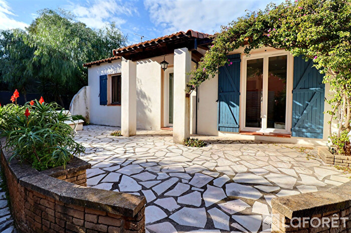 Maison à vendre - La Londe-les-Maures, Moulin-Vieux, Ondine, Mas dArgent, Stade Vitria - 5 pièces - 3 chambres