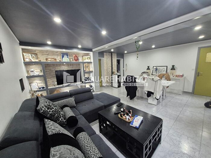 Maison à louer - Hénin-Beaumont, Nord - 3 pièces - 2 chambres