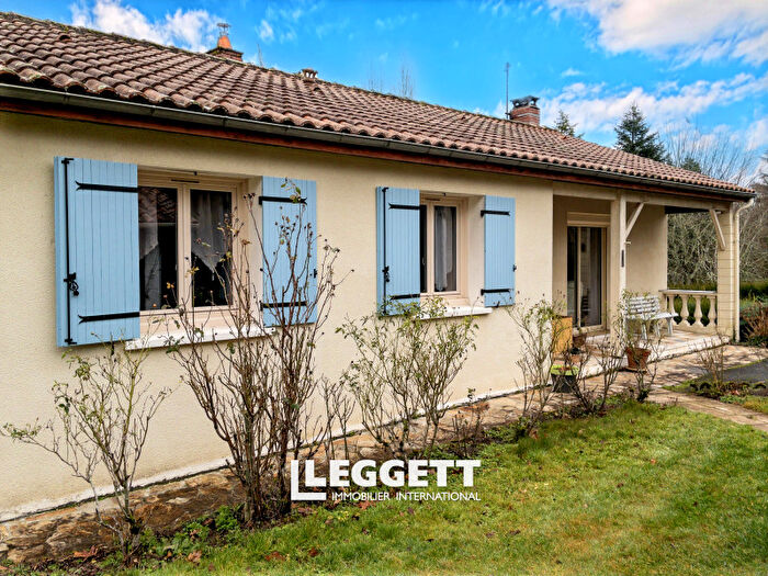 Maison à vendre - Les Salles-Lavauguyon - 4 pièces - 3 chambres