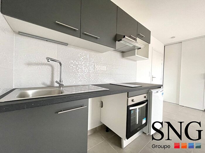 Appartement à louer - Fonbeauzard - 2 pièces - 1 chambre