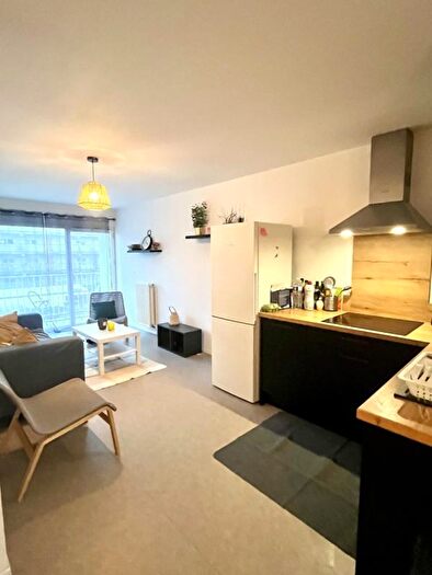 Appartement à louer - Quartiers Nord-Ouest, Beauregard, La Lande du Breil - 5 pièces - 3 chambres