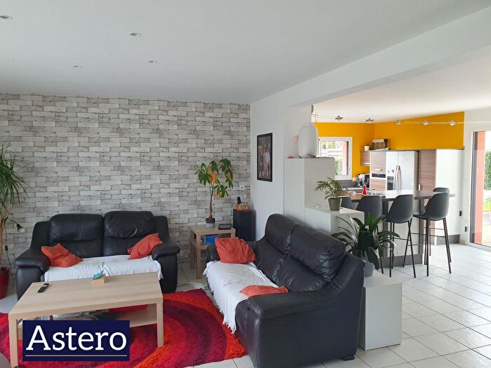 Maison 7 pièces à Loudéac, à vendre