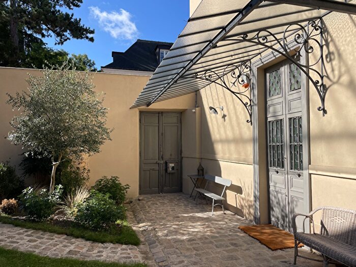 Maison 10 pièces à vendre à Versailles, Notre Dame