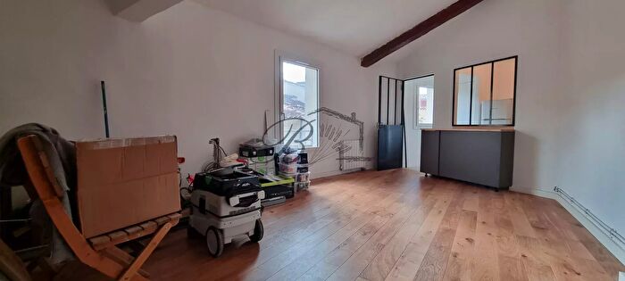 Appartement à vendre - Pertuis, Centre-ville, Fours à Chaux, Claret - 3 pièces - 2 chambres