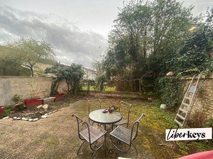 Appartement à vendre - Périgueux, Centre-ville, La Gare, Saint-Martin - 3 pièces - 2 chambres