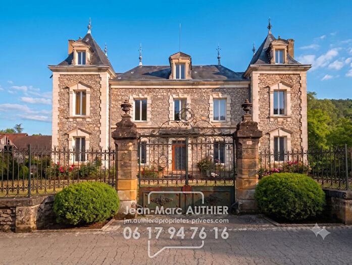 Maison 12 pièces à vendre à Daglan