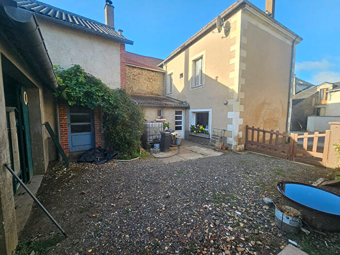 Maison 6 pièces à Saint-Michel-de-Feins, à vendre