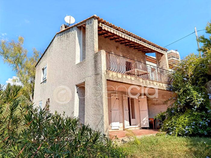 Maison à vendre - Le Cannet, Moulières, Notre-Dame des Anges - 5 pièces - 5 chambres