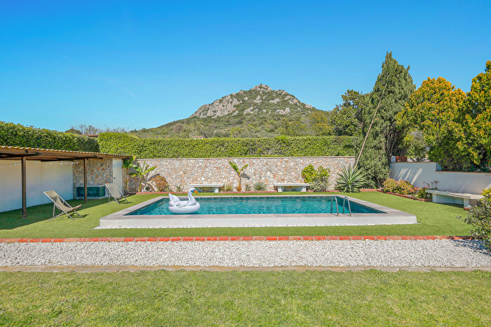 Maison à vendre - Hyères, Maurels - 8 pièces - 5 chambres