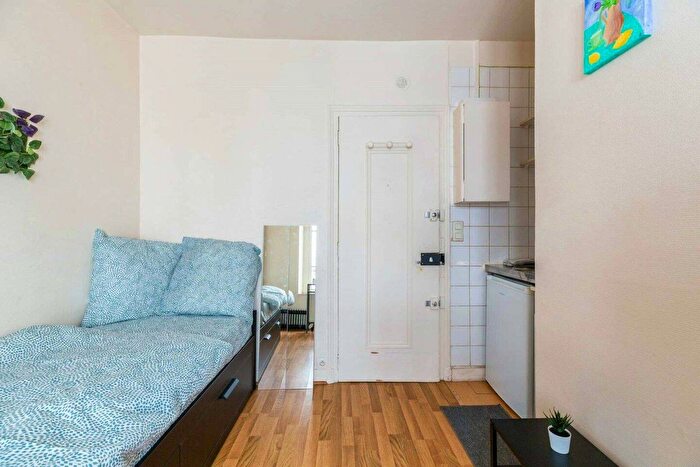 Aligre-Gare de Lyon, Paris 12ème arrondissement - Appartement 1 pièce à louer