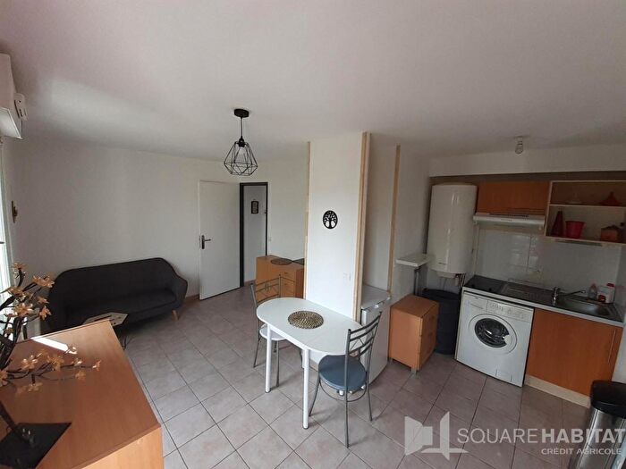 Vichy, Champ Capelet : Appartement 2 pièces à louer