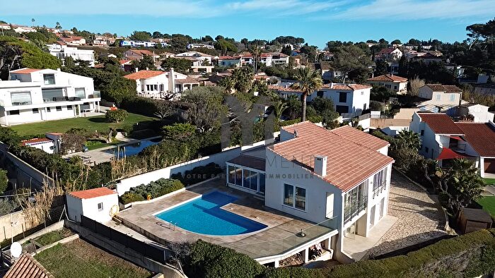 Maison à vendre - Sanary-sur-Mer, La Cride, Beau Cours - 6 pièces - 3 chambres