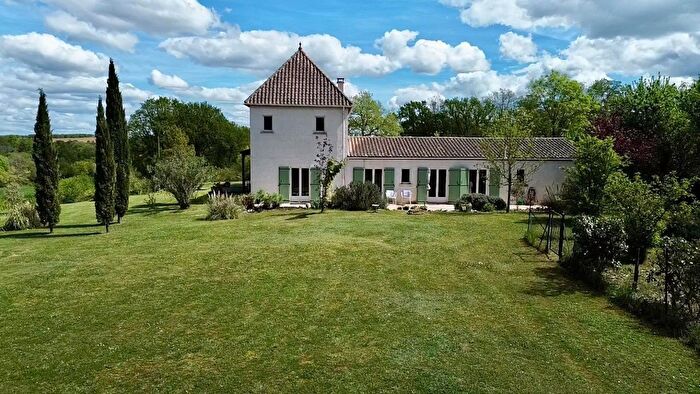 Maison à vendre - Saint-Eutrope-de-Born - 8 pièces - 5 chambres