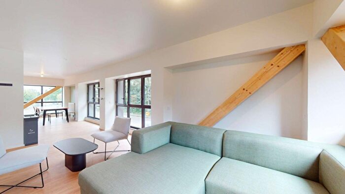 Appartement à louer - Haut Guichet-Centre Ouest, Orsay - 1 pièce - 8 chambres