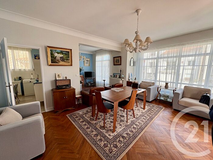 Maison à vendre - Royan, Foncillon, Le Chay - 7 pièces - 5 chambres