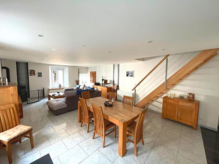 Maison à vendre - Thiaucourt-Regniéville - 5 pièces - 3 chambres