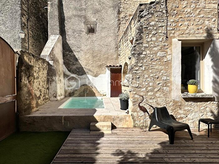 Maison 6 pièces à Saint-Michel-l'Observatoire, à vendre