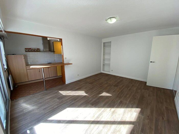 Jardins de la Fontaine, Nîmes : Appartement 2 pièces à louer