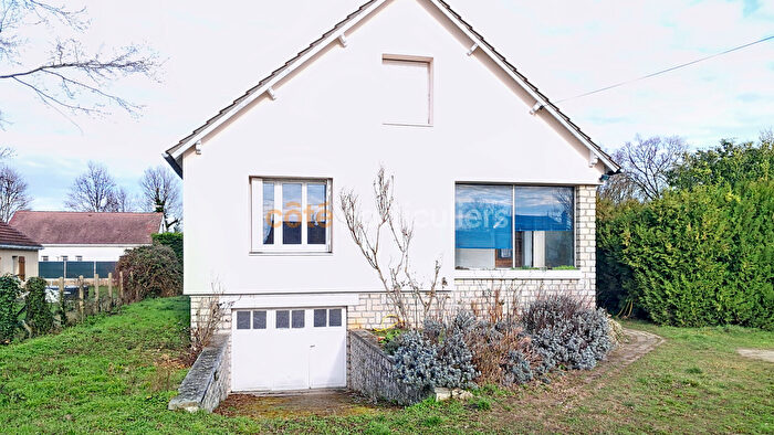 Maison à vendre - Saint-Maurice-sur-Fessard - 4 pièces - 3 chambres