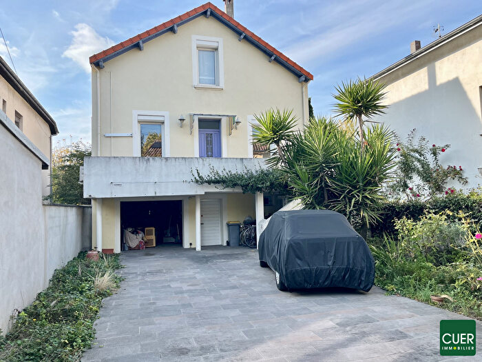 Maison à vendre - Valence, Valensolles - 6 pièces - 5 chambres