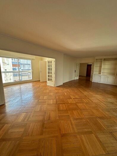 Muette, Paris 16ème arrondissement : Appartement 7 pièces à louer
