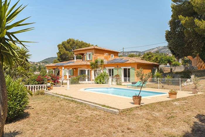 Maison 8 pièces à vendre - Ollioules, Faveyrolles, Chateauvallon